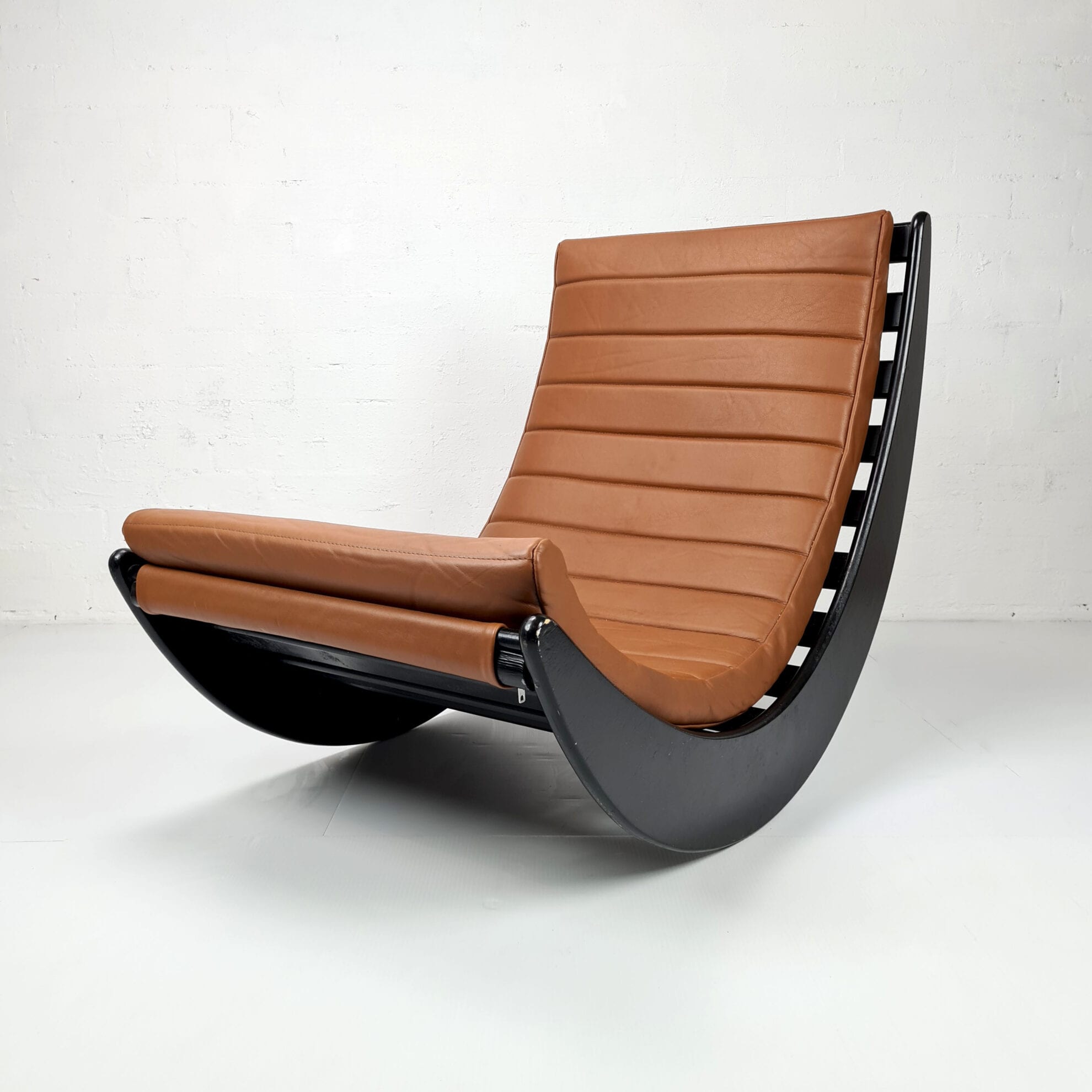 Verner Panton Rocking Chair Model ‘Relaxer’ – distinkt