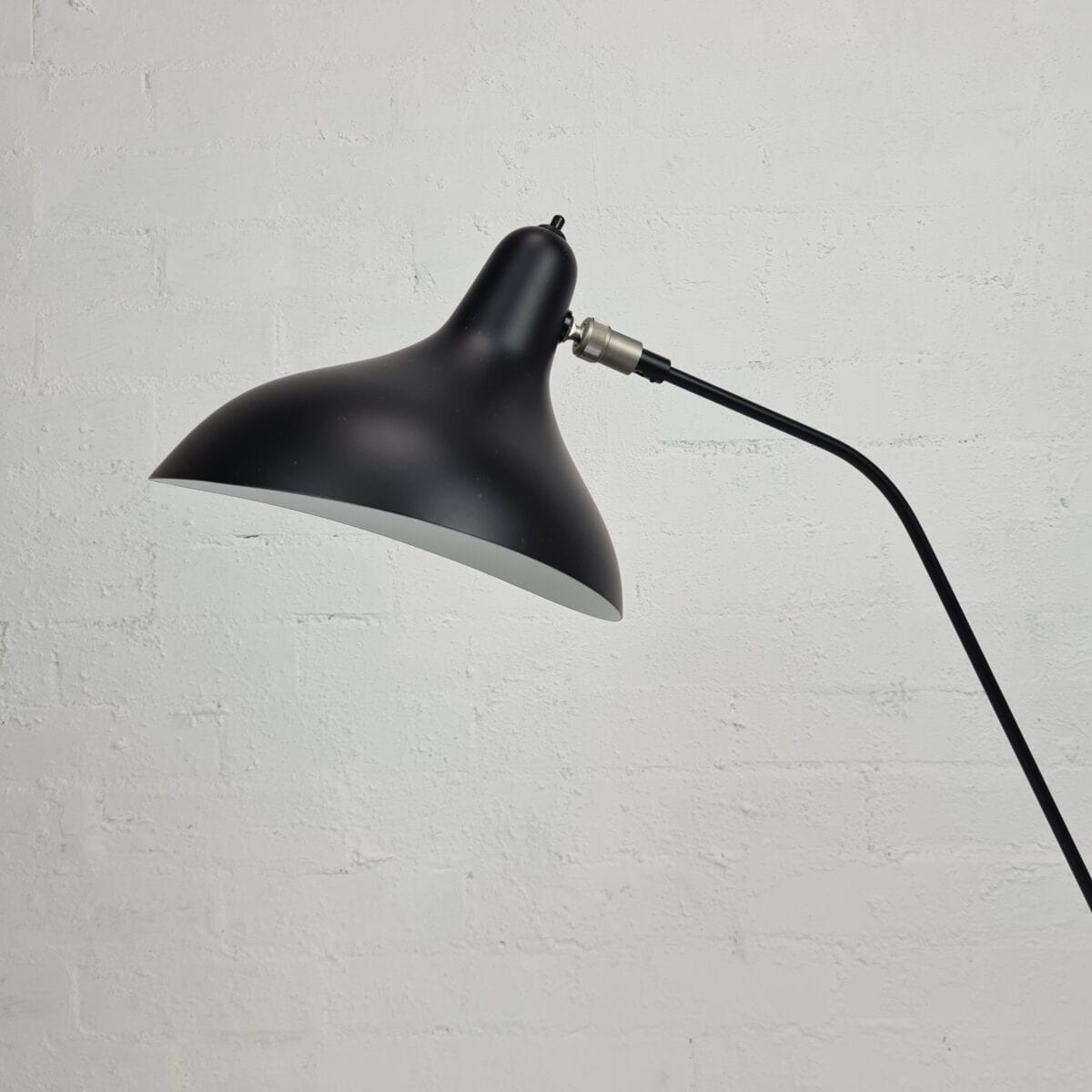 Mantis Table Lamp – distinkt